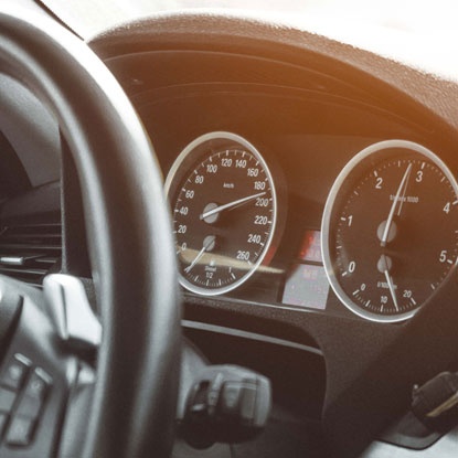 Como preparar o carro e conduzir com chuva? | Conselhos MForce